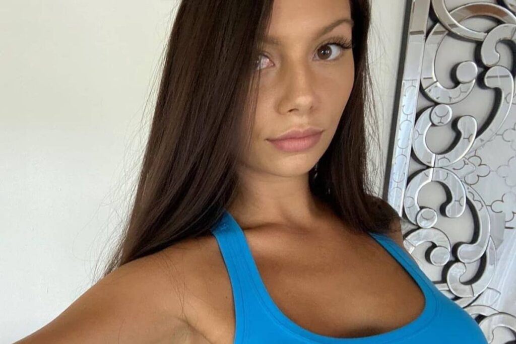 Kacy Black Bio, Age, Height, Net Worth, Boyfriend, Wiki & More