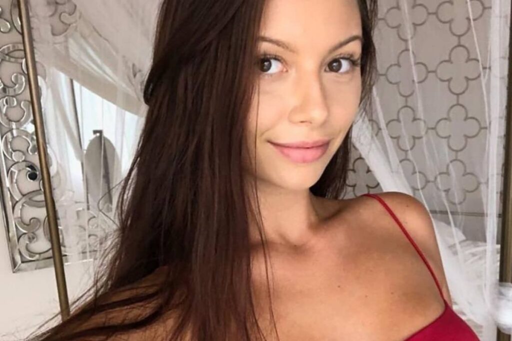 Kacy Black Bio, Age, Height, Net Worth, Boyfriend, Wiki & More